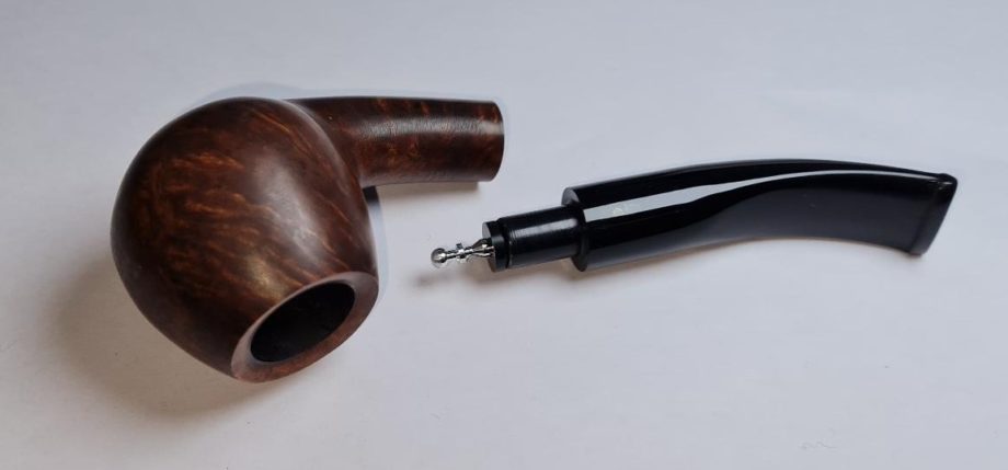 Pipe Saint claude demi-courbe, foyer boule. – La Havane Nîmes